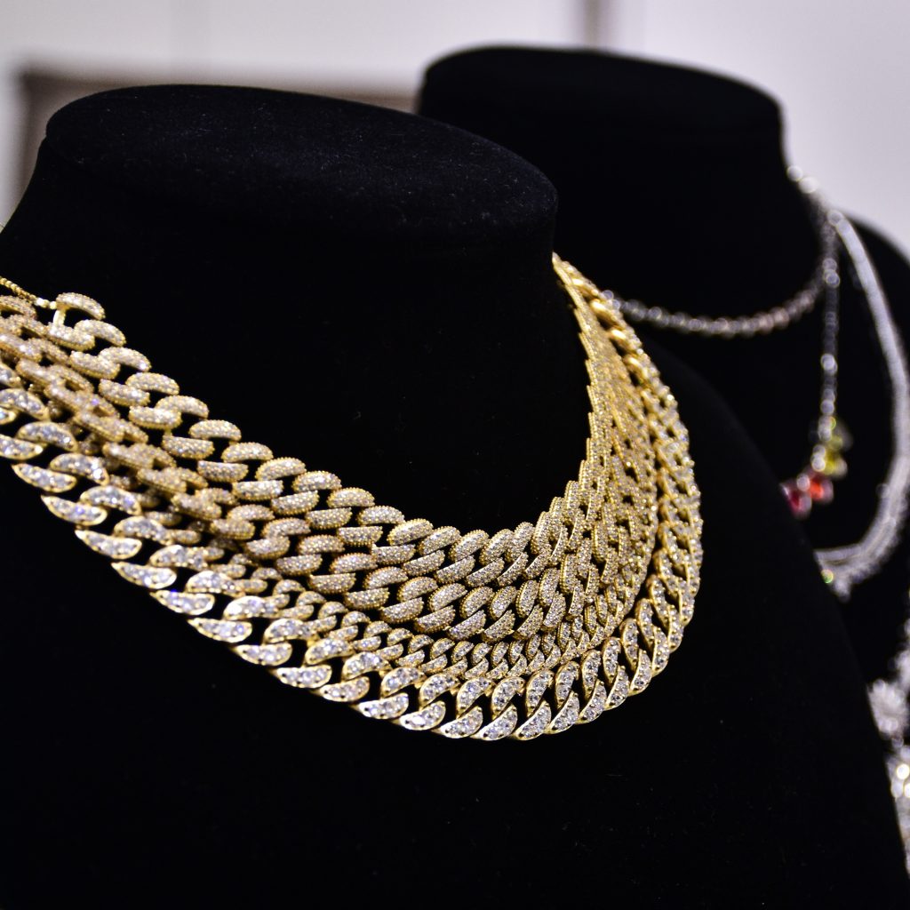 Understanding the Factors Behind Color Changes in Gold Jewelry